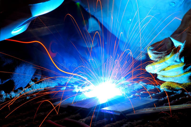 Scintille di saldatura fotografia stock. Immagine di saldatura - 28809234