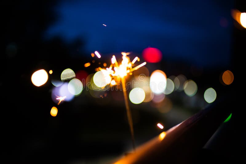 Scintille Nel Buio Scintille Natale E Capodanno Luce Magica Immagine ...