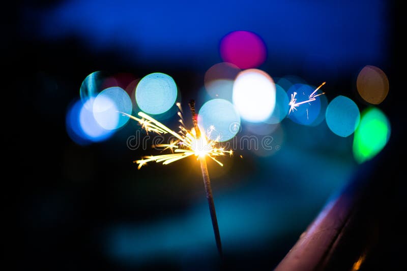 Scintille Nel Buio Scintille Natale E Capodanno Luce Magica Immagine ...