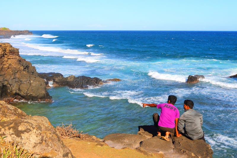 Scogliere Del Mare Di Gris-Gris Fotografia Stock Editoriale - Immagine ...