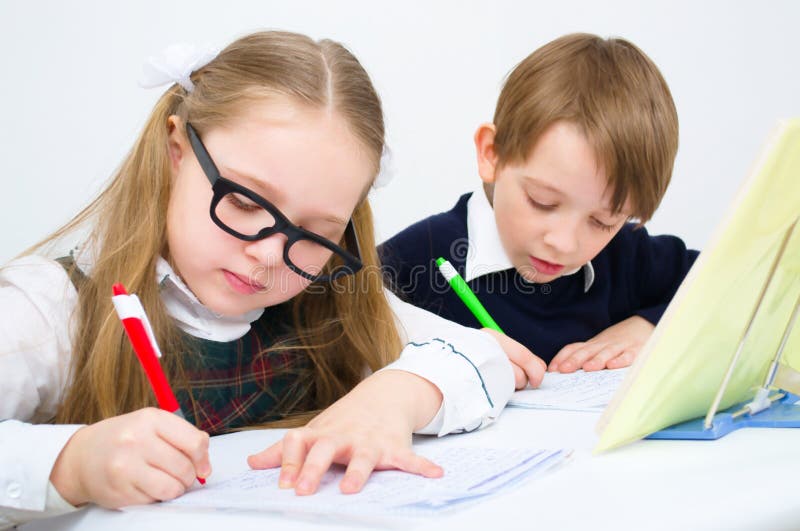 Scolari fotografia stock. Immagine di ragazzo, scolaro - 34021126