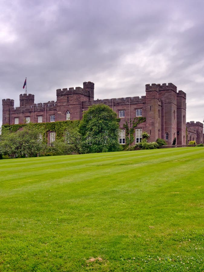 Scone Palace in Scotland editorial stock photo. Image of macbeth - 49166003