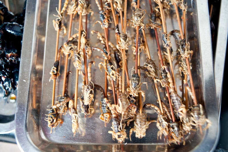Scorpions Frits, Cuisine Chinoise Photo stock - Image du célèbre ...