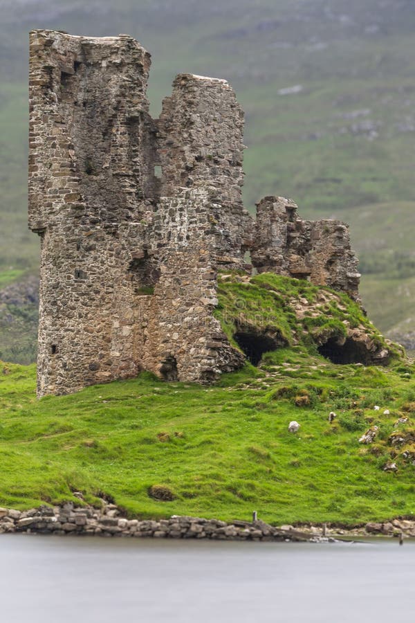 Scotland - Loch Assynt - Ardvreck Castle - Close-up of Ancient ...