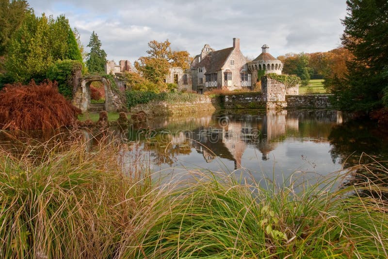 Scotney Castle Autumn Scene in England Editorial Stock Image - Image of ...