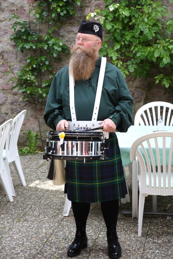 Scots Man with Drum and Kilt Stock Image - Image of sporran, male: 70912717