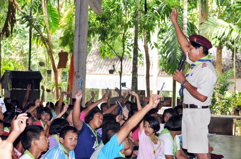 Scouts learning editorial photo. Image of ceremony, stick - 31395346