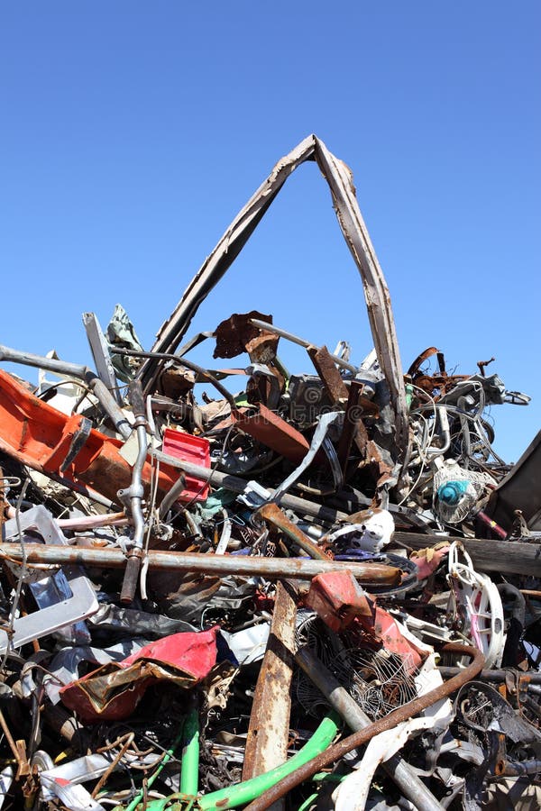 Junkyard picking up car stock photo. Image of flat, gripping - 11442302