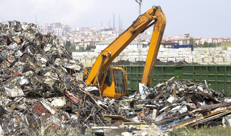 135 Truck Loading Metal Scrap Stock Photos - Free & Royalty-Free Stock ...