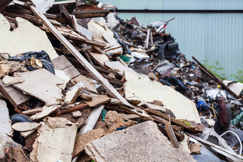 Rubbish dump portrait stock photo. Image of land, scrap - 6565738