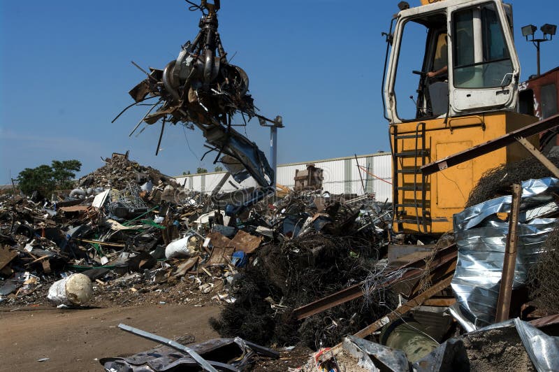 Scrapyard grabber stock image. Image of heap, metal, environment - 10975043