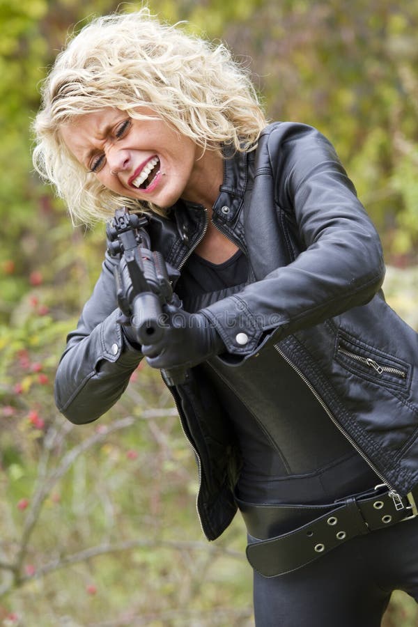 1+ Screaming woman shooting gun Free Stock Photos - StockFreeImages
