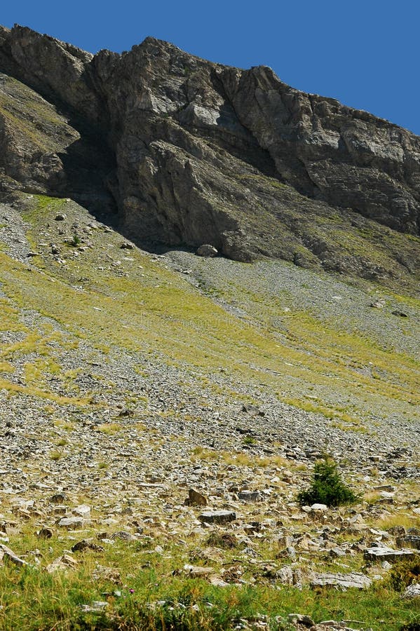 Scree стоковое изображение. изображение насчитывающей гористо - 616575