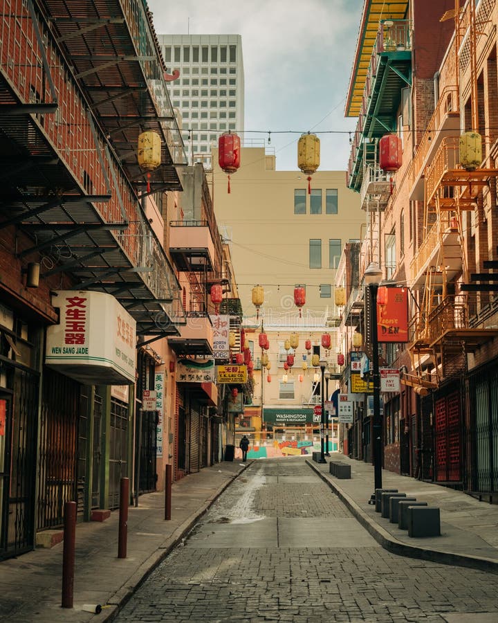 Screen Scene in Chinatown, San Francisco, California Editorial ...