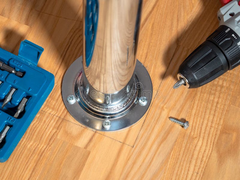 Screw-attached Table Leg and Electric Screwdriver Stock Image - Image ...
