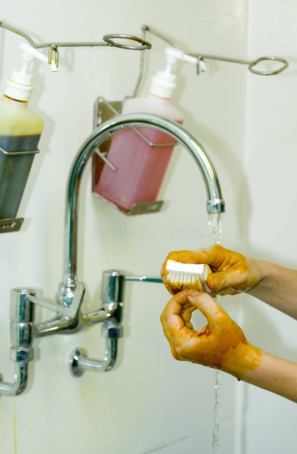 Scrubbing up for surgery stock image. Image of brush, hand - 6534257