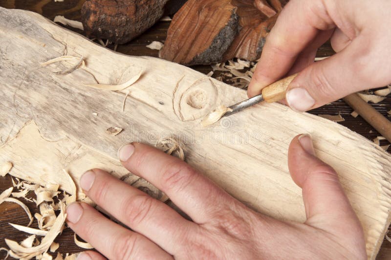 Esculpir de madeira imagem de stock. Imagem de trabalho - 44283241