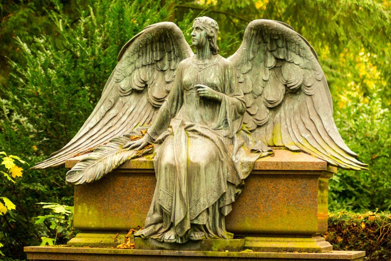 Angel Sculpture on Graveyard Editorial Photography - Image of persona ...