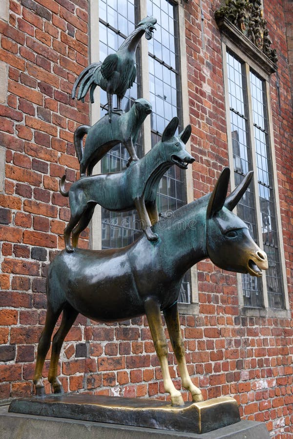 Sculpture of Bremen Town Musicians in the Central Square at Bremen ...