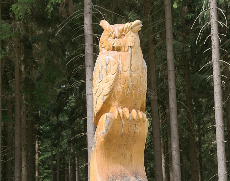 Sculpture, Carving, Chainsaw Carving, Tree Picture. Image: 124419125