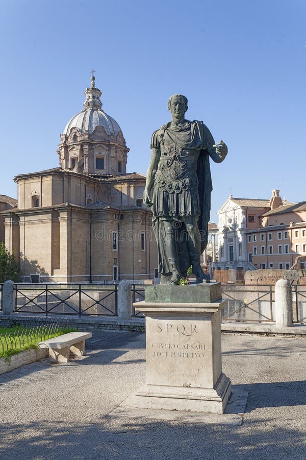 Sculpture of Cesar at the Roman Forum Editorial Stock Photo - Image of ...