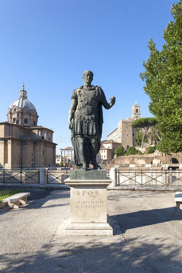 Sculpture of Cesar at the Roman Forum Editorial Image - Image of famous ...