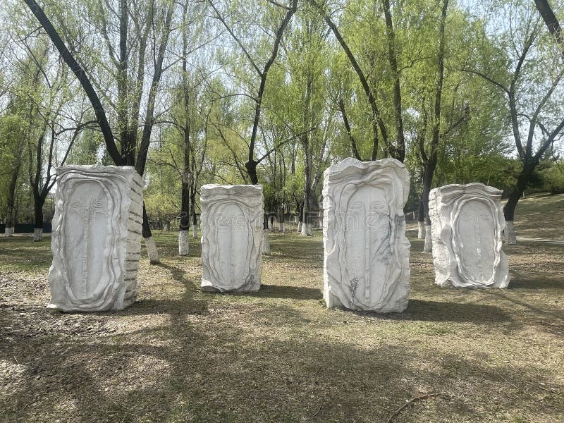 Sculpture editorial stock image. Image of monument, garden - 368160189