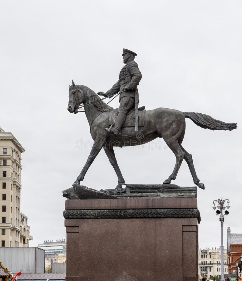 The Sculpture in Red Square, Moscow Editorial Stock Image - Image of ...