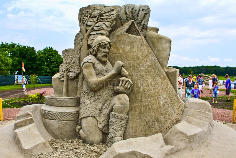 Sculpture, Sand, Monument, Statue Picture. Image: 121934532