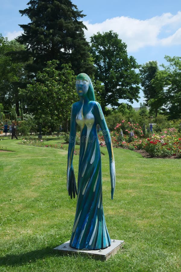 Sculpture, Statue, Grass, Tree Stock Photo - Image of plant, garden ...