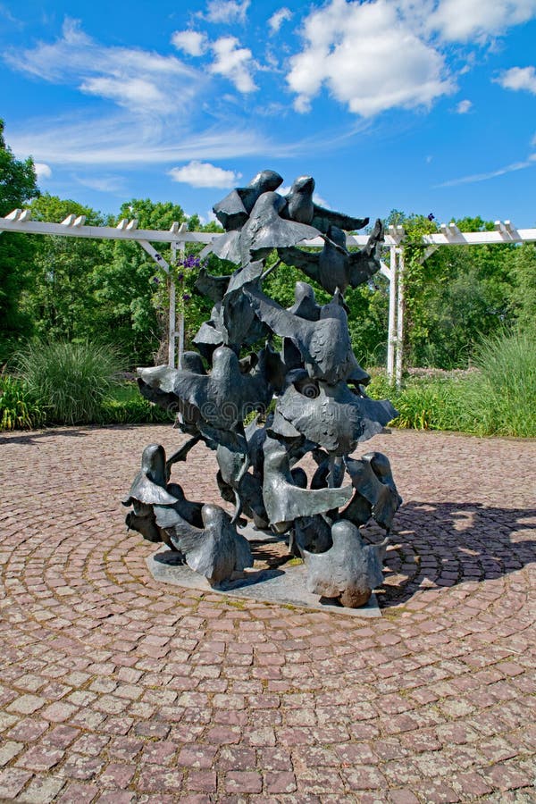 Sculpture, Tree, Monument, Statue Picture. Image: 129192904