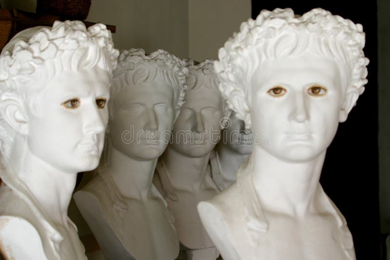 Sculptures grecques image stock. Image du classique, vieux - 2360673