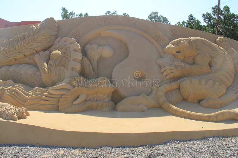 Sculptures Made of Sand for Famous Historical and Ancient Figures ...