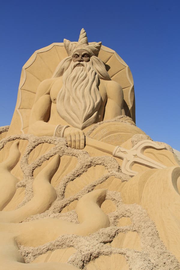 Sculptures Made of Sand for Famous Historical and Ancient Figures ...