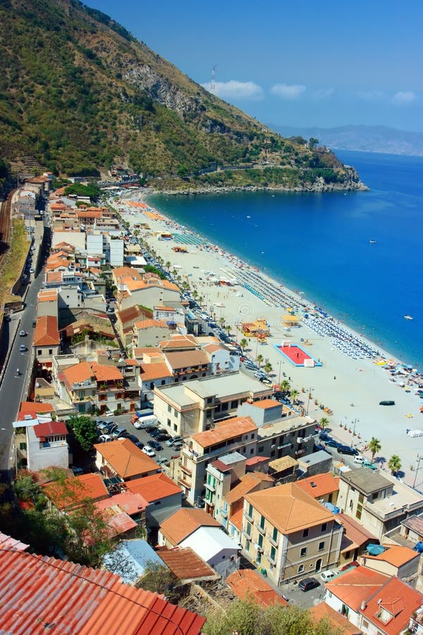 Scylla Beach with Catamarans Stock Image - Image of italy, line: 7375999