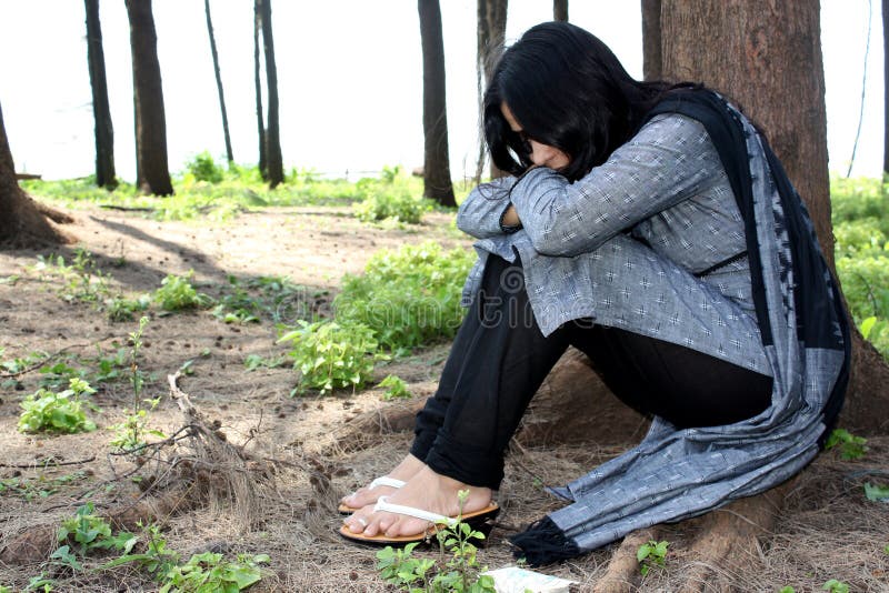 Mujer afligida foto de archivo. Imagen de joven, belleza - 10764190