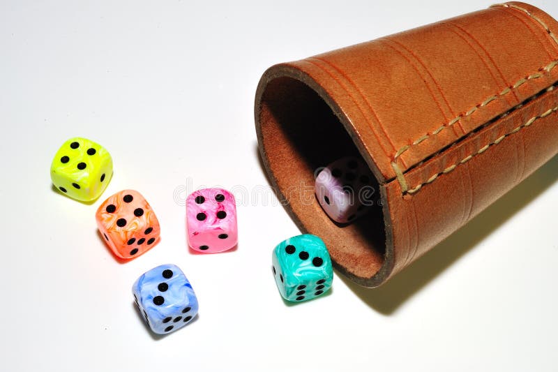 Seis Caras De Un Dado Fotos de stock - Fotos libres de regalías de ...