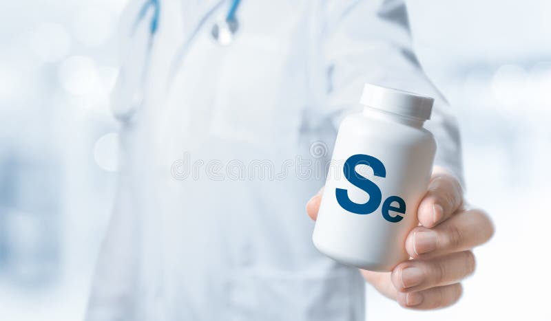 Se, Selenium Supplements for Human Health. Doctor Hold Se, Selenium ...