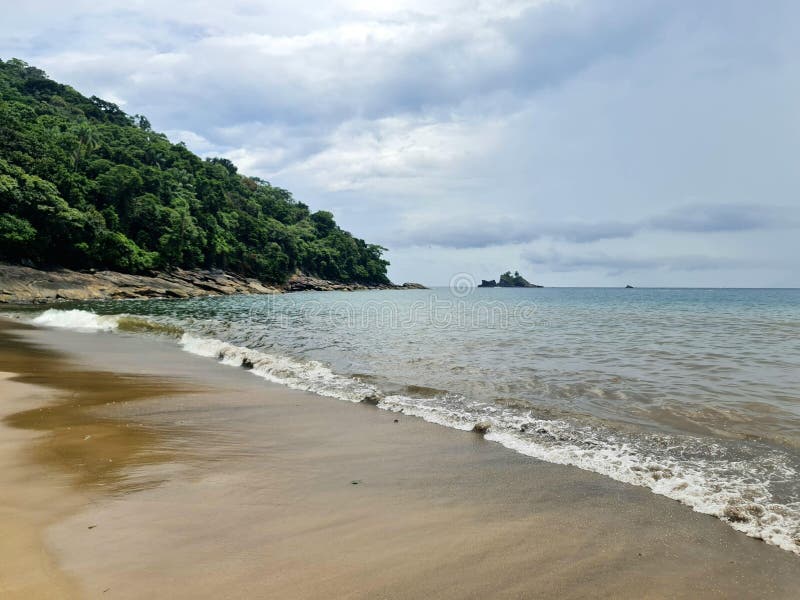 Sea Beach Wave Mountain Cloudy Day ONDA PRAIA Stock Image - Image of ...