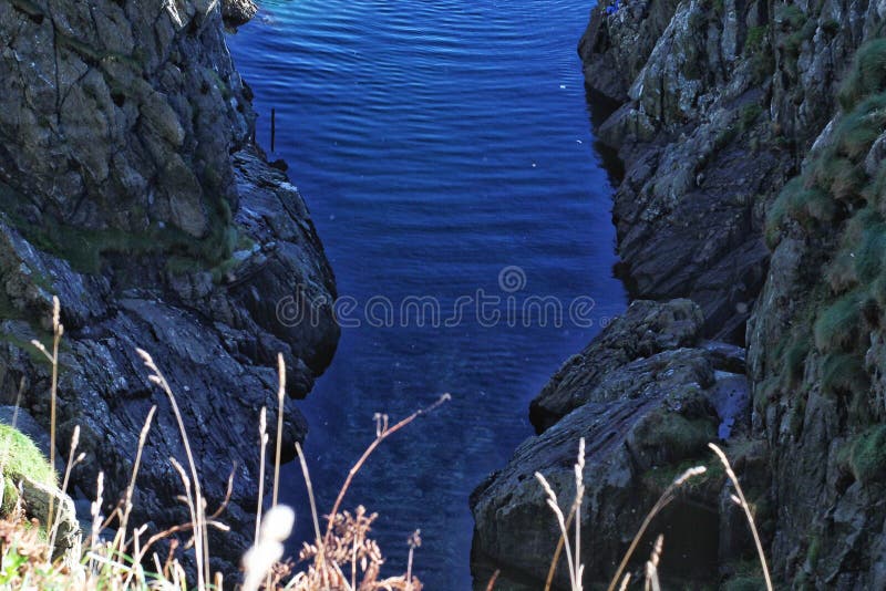 Sea line rock stock image. Image of water, outdoor, nature - 79107343