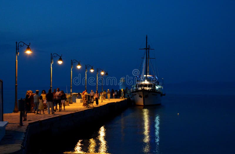 Sea, at night editorial stock photo. Image of lamp, water - 118810783