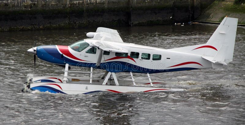 Sea plane stock image. Image of aeroplane, seaplane, water - 20282859