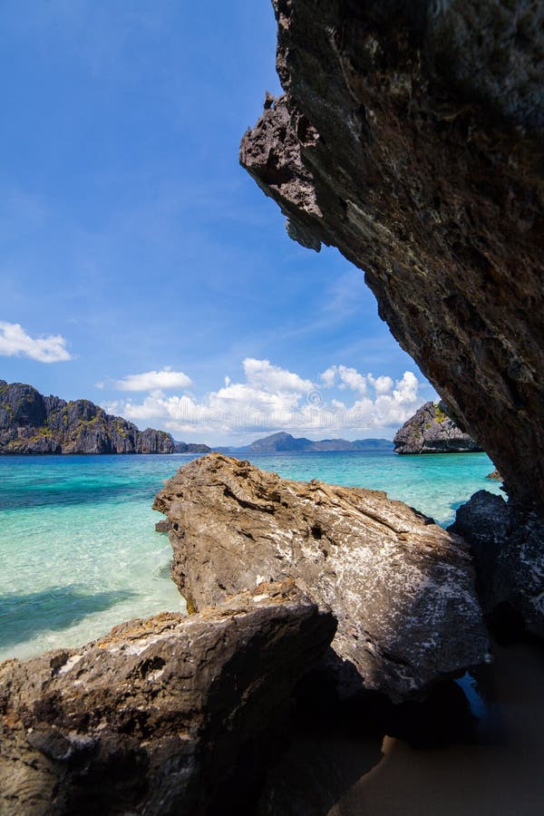 Sea shore with rocks stock image. Image of shore, palawan - 33907223