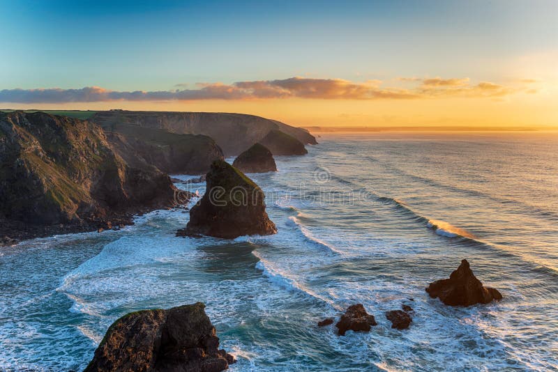 Sea Stacks at Bedruthan Steps in Cornwall Stock Photo - Image of ...