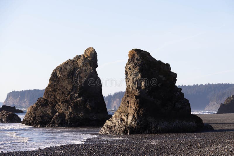 Sea Stacks on the Coast of Olympic National Park on Ruby Beach Stock ...