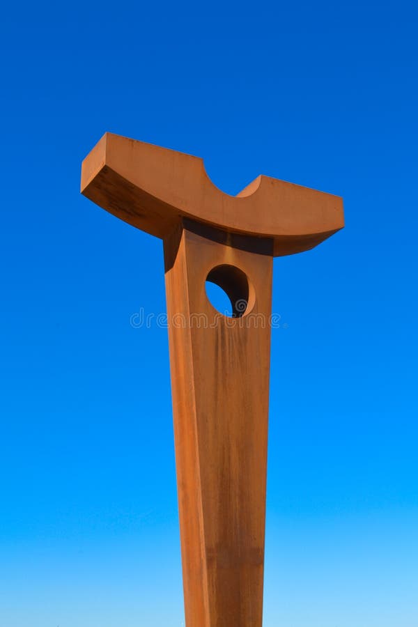 Sea Totem by Joey Vaiasuso editorial photo. Image of sculpture - 29507586