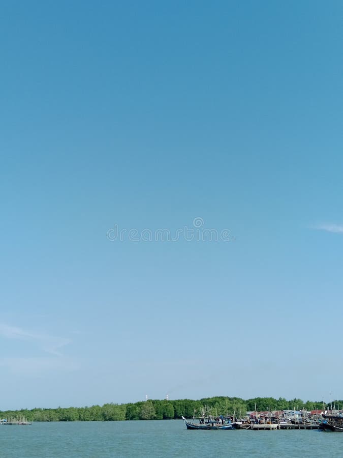 The Sea Under the Mirage of the Blue Sky Stock Image - Image of bawah ...