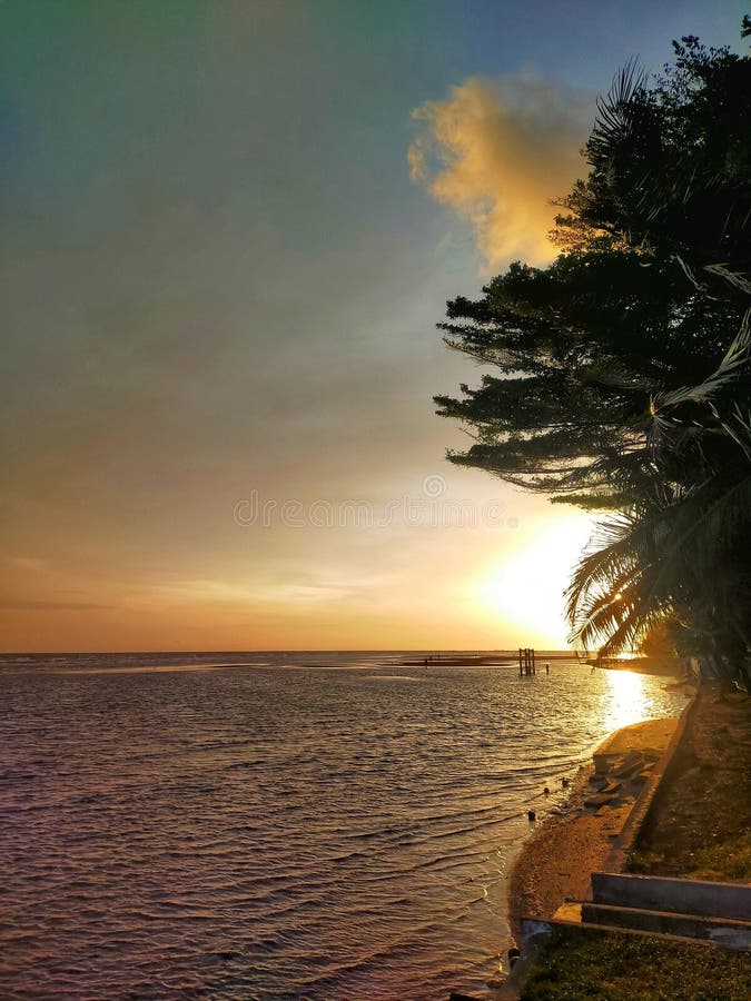 Sea View in the Evening, Seeing the Sunlight Stock Photo - Image of ...