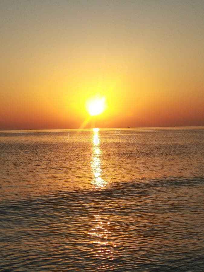 Waves Under A Pier stock photo. Image of beauty, florida - 11921710