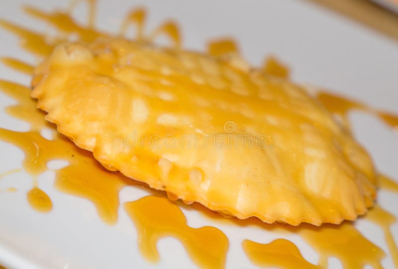 Seadas, a Tipical Sardinian Dessert Stock Image - Image of cheese, dish ...